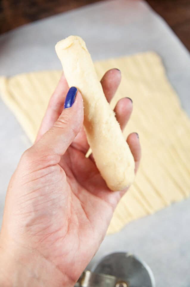 Easy Mummy Mozzarella Sticks (in Crescent Dough) for Halloween ...