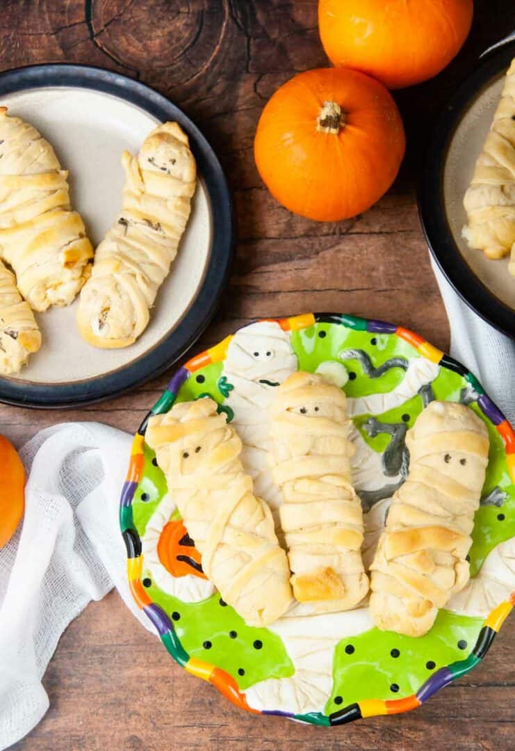 Easy Mummy Mozzarella Sticks (in Crescent Dough) for Halloween ...