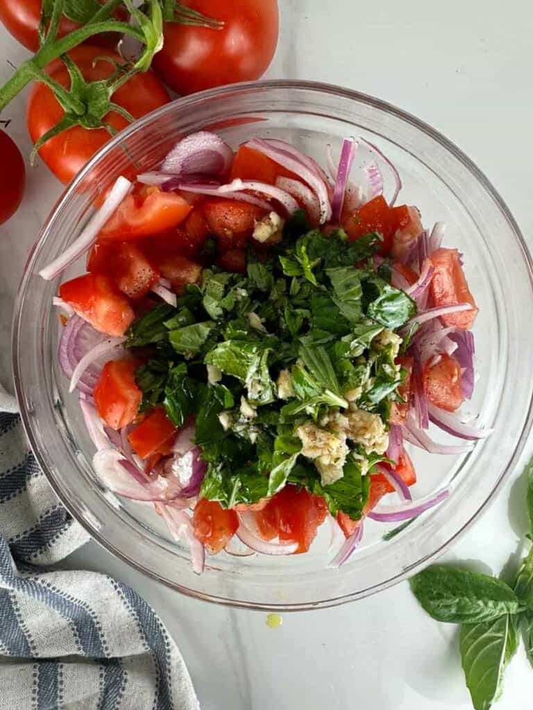 Easy Tomato and Onion Salad with Vinegar - Seasoned Sprinkles