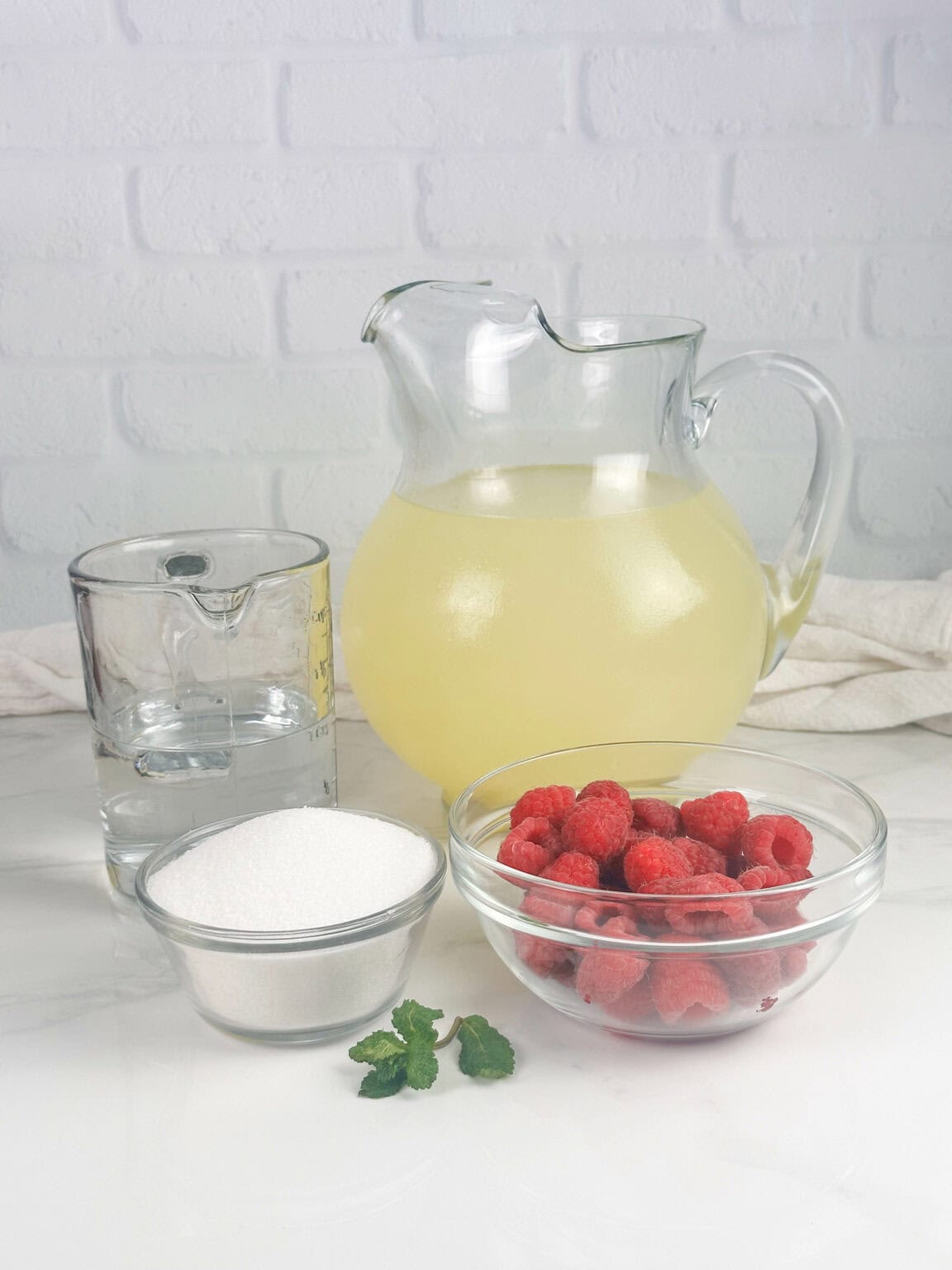 Easy Homemade Raspberry Lemonade - Seasoned Sprinkles