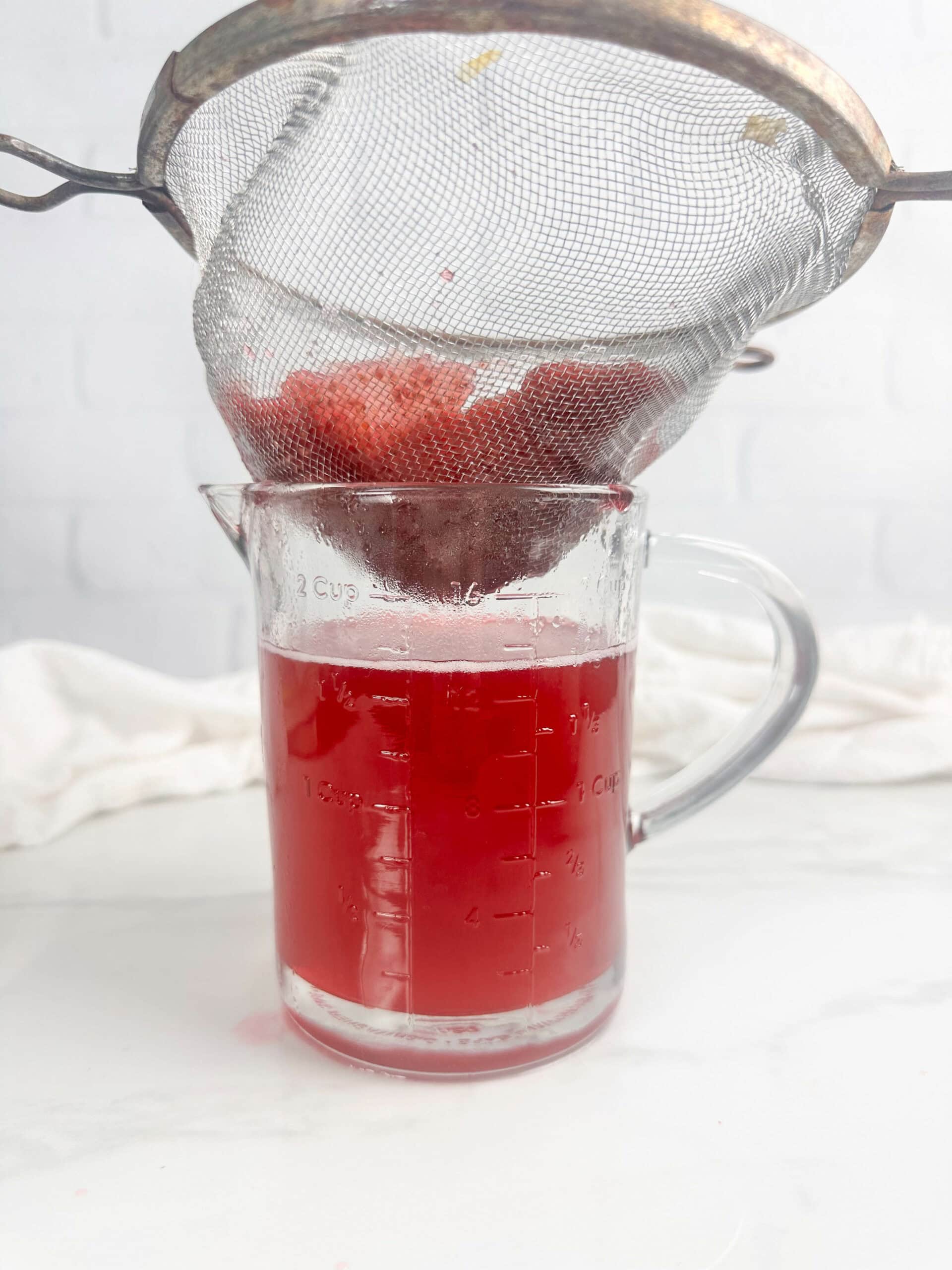 Easy Homemade Raspberry Lemonade - Seasoned Sprinkles