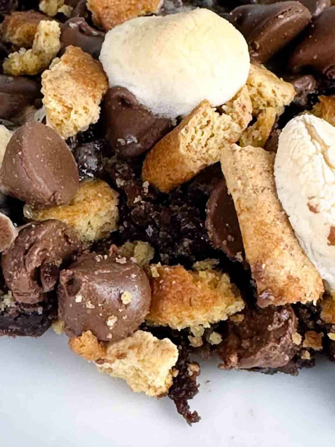 Super Easy Smores Brownies - Seasoned Sprinkles