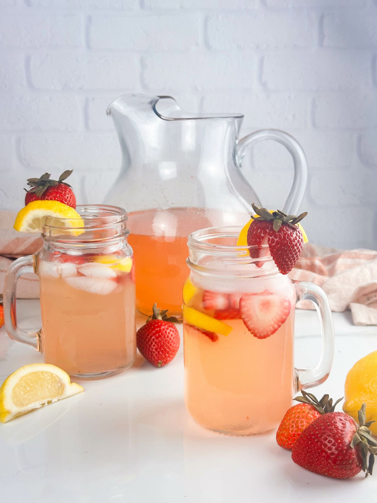 Homemade Strawberry Lemonade Recipe - Seasoned Sprinkles
