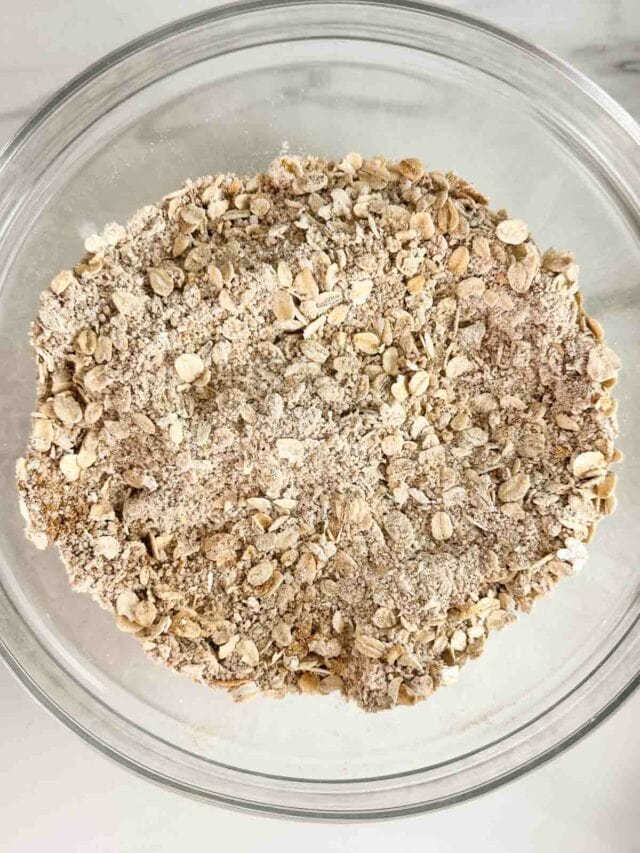 Easy Apple Crumble Recipe - Seasoned Sprinkles